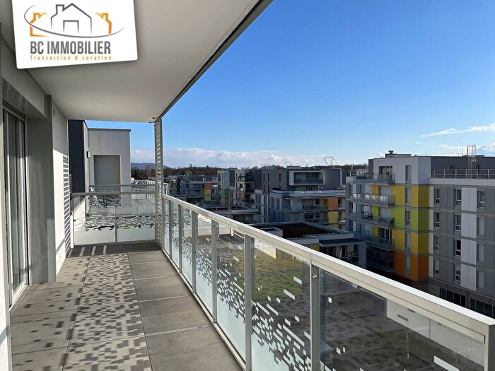 Appartement à louer - Ouest, Saint-Genis-Pouilly - 1 pièce