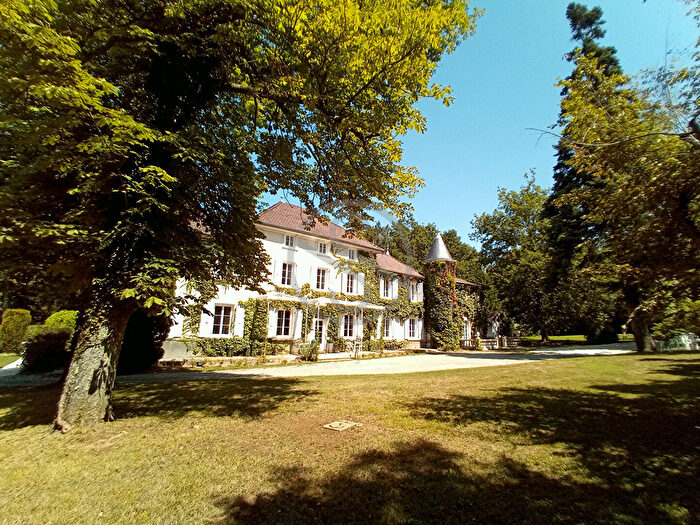 Maison à vendre - Voiron, Souillet, Vouise, Belvédère - 20 pièces - 15 chambres