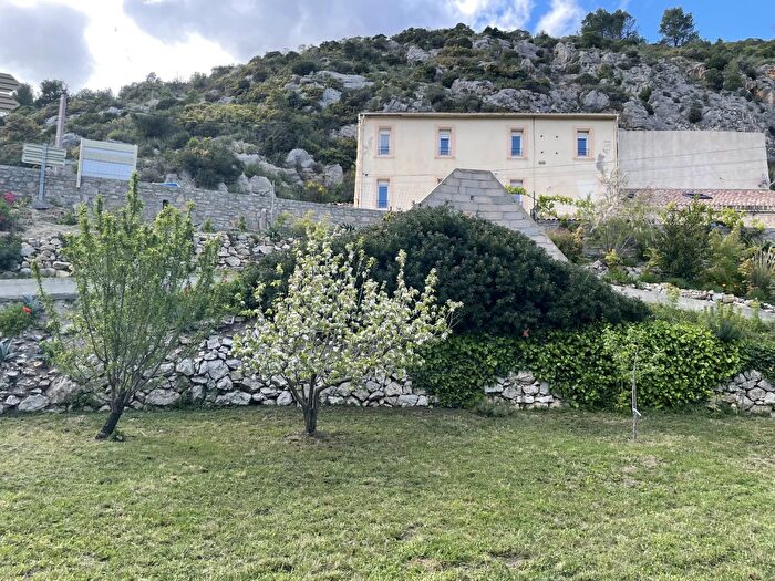 Maison à vendre - Villesèque-des-Corbières - 14 pièces - 9 chambres