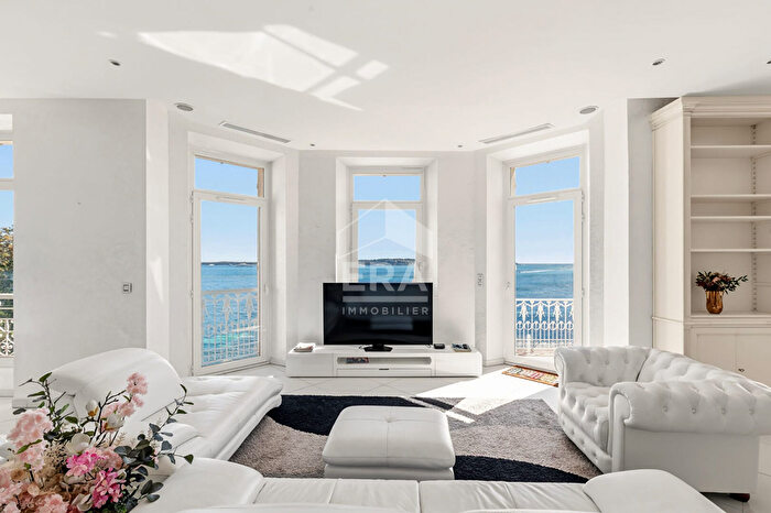 Maison 4 pièces à vendre à Cannes, Californie Pezou