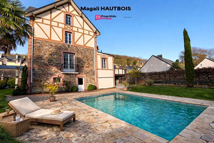 Maison 10 pièces à Saint-Jean-le-Thomas, à vendre