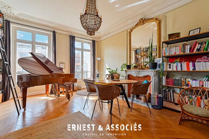 Paris 10ème, Louis Blanc, Aqueduc - Appartement 5 pièces à vendre