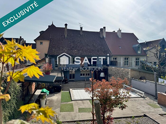 Ornans : Maison 9 pièces à vendre