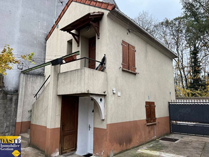 Pontault-Combault : Appartement 1 pièce à louer
