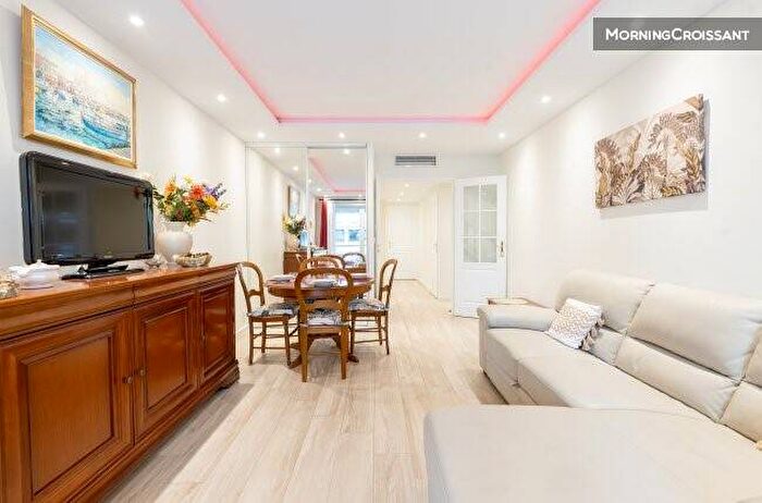 Appartement à louer - Carnot, Cannes - 2 pièces - 1 chambre