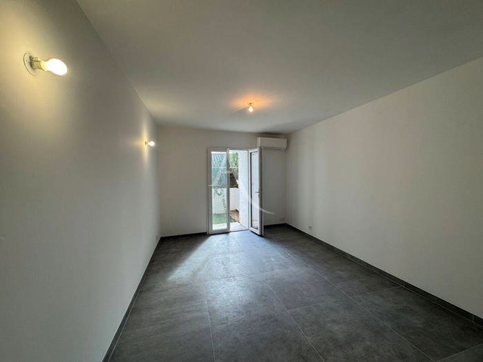 Appartement 2 pièces à Chemin Bas d'Avignon, Nîmes, à louer