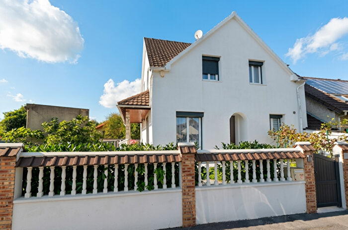 Maison 6 pièces à Villepinte, Vert Galant, à vendre