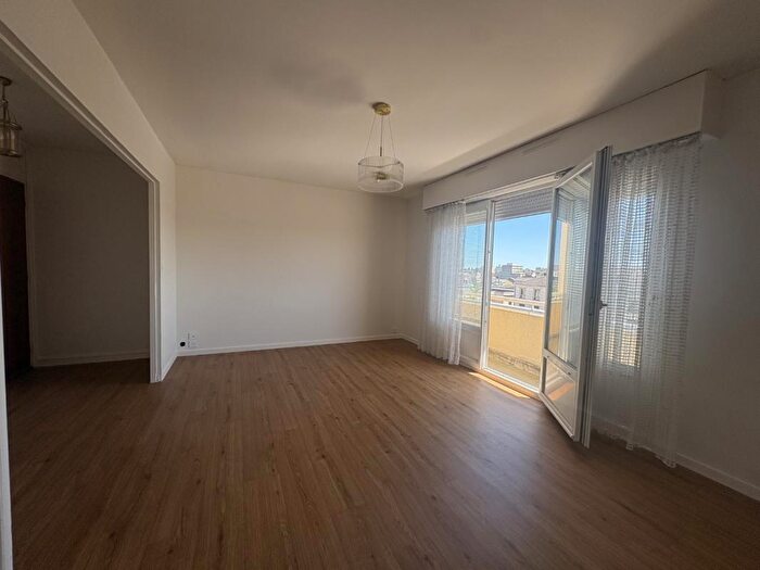Appartement 2 pièces à Châteauroux, Centre-ville, Les Marins, à louer