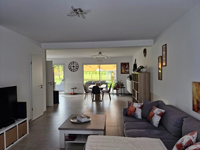 Maison à louer - Corny-sur-Moselle - 5 pièces - 3 chambres