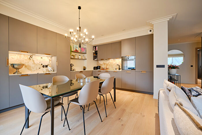 Appartement à vendre - Annecy, Centre-ville, Vieille ville, Marquisats - 4 pièces - 3 chambres