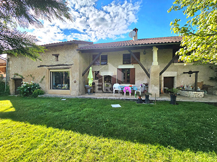 Maison à vendre - Douzillac - 5 pièces - 3 chambres