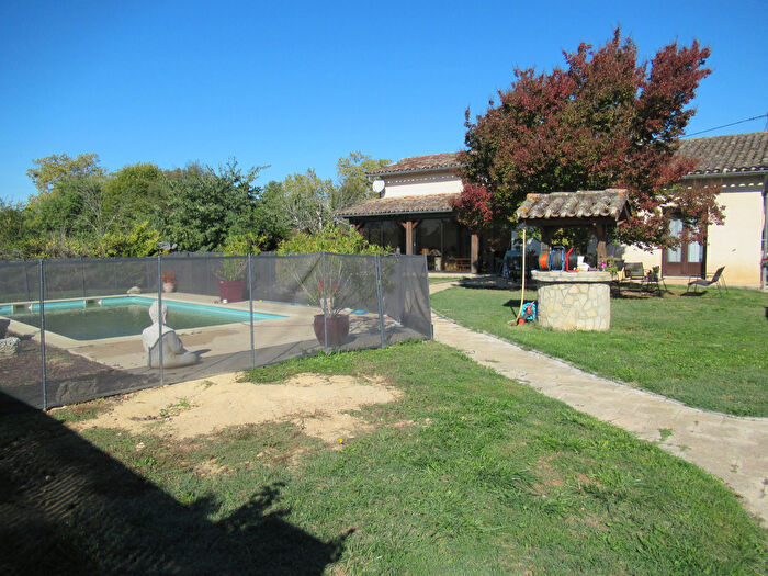 Maison à vendre - Caussade - 5 pièces - 4 chambres