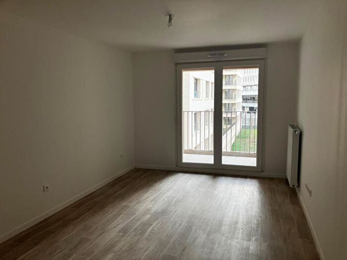 Appartement à louer - Bobigny, Centre-ville - 3 pièces - 2 chambres