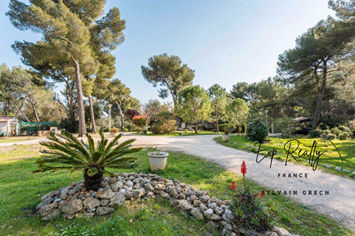 Maison à vendre - Aubagne, Arnaud Solans, Garlaban Royante, Saint-Mitre - 6 pièces - 5 chambres