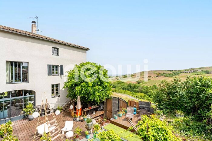 Maison à vendre - Vaux-en-Beaujolais - 13 pièces - 8 chambres