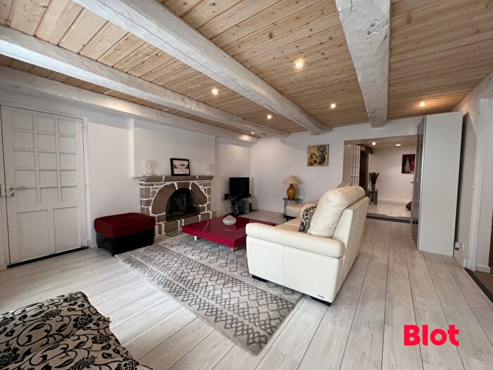 Maison à vendre - Saint-Nolff - 8 pièces - 5 chambres