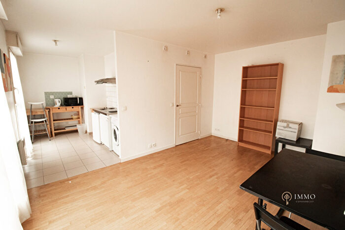 Appartement à louer - Bourg-la-Reine, République - 1 pièce