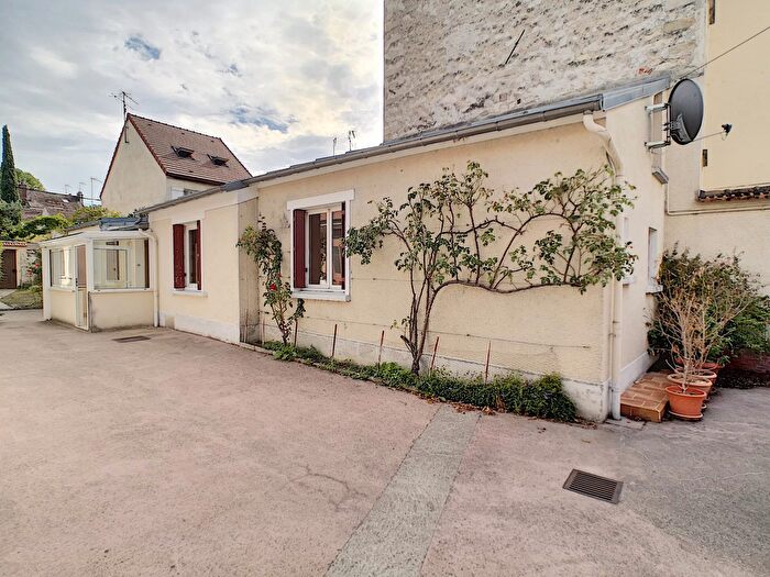 Maison 2 pièces à louer à Fontainebleau, Constance, Fleury
