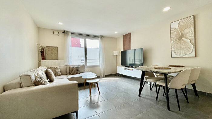 Appartement 2 pièces à Villeurbanne, Grand Clément, à vendre