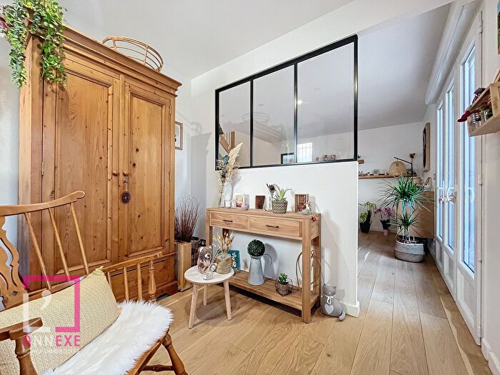 Maison à vendre - Neuville-sur-Saône - 4 pièces - 3 chambres