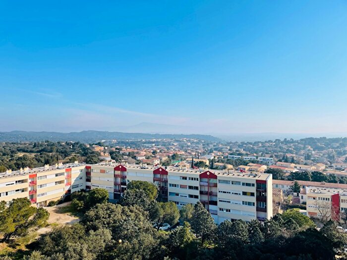 Appartement à louer - Villeneuve-lès-Avignon, Charbonnières - 3 pièces - 2 chambres