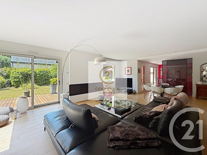 Maison 8 pièces à Saint-Grégoire, à vendre