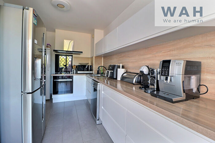 Appartement à vendre - Lunel, Abrivado - 4 pièces - 3 chambres