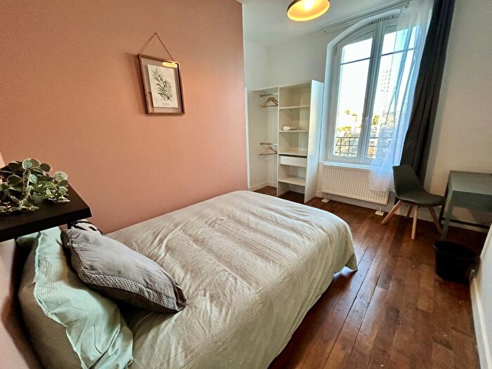 Appartement à louer - Compiègne, Les Sablons - 1 pièce - 14 chambres