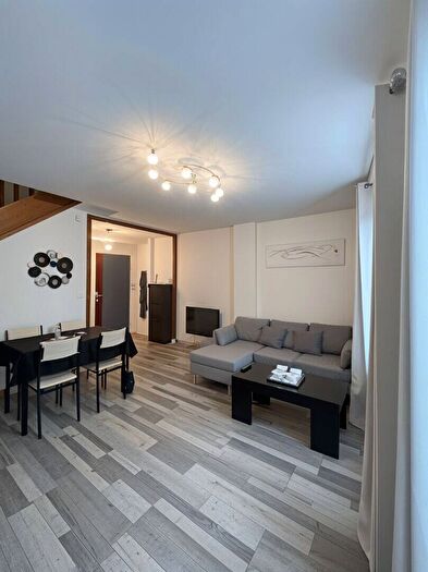 Appartement à louer - Centre-Léon Bourgeois, Châlons-en-Champagne - 3 pièces - 2 chambres