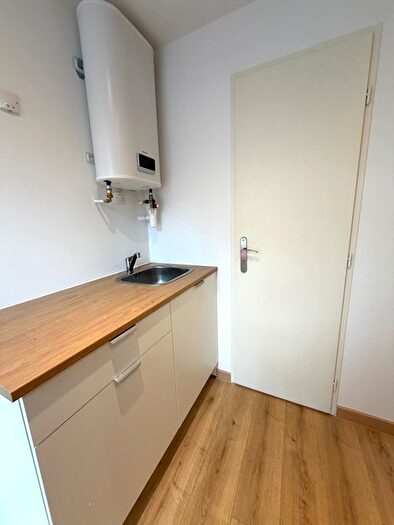 Appartement à louer - Marseille e , Saint-Just - 1 pièce