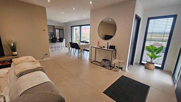 Maison à vendre - Nuits-Saint-Georges - 6 pièces - 4 chambres