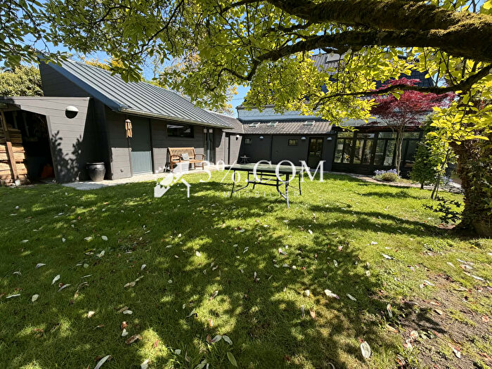 Maison à vendre - Thumeries - 9 pièces - 6 chambres