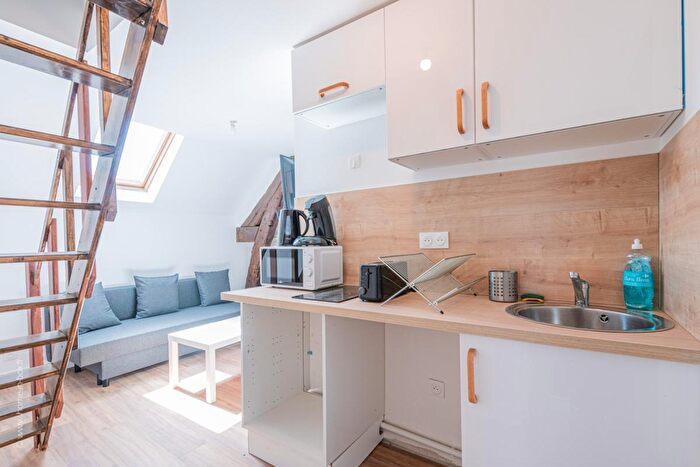 Appartement à louer - Étampes, Centre-Ville - 2 pièces - 1 chambre