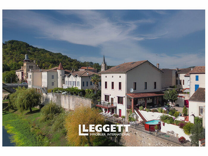 Maison à vendre - Castelmoron-sur-Lot - 9 pièces - 5 chambres