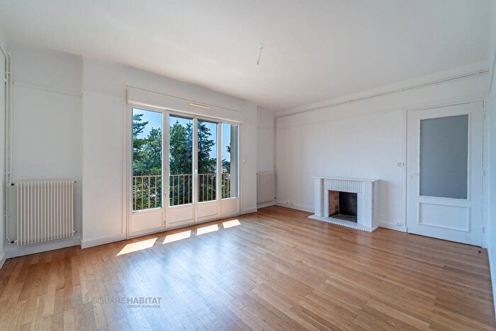 Appartement à louer - Colbert-Gare-Colombiere, Beaune - 3 pièces - 2 chambres