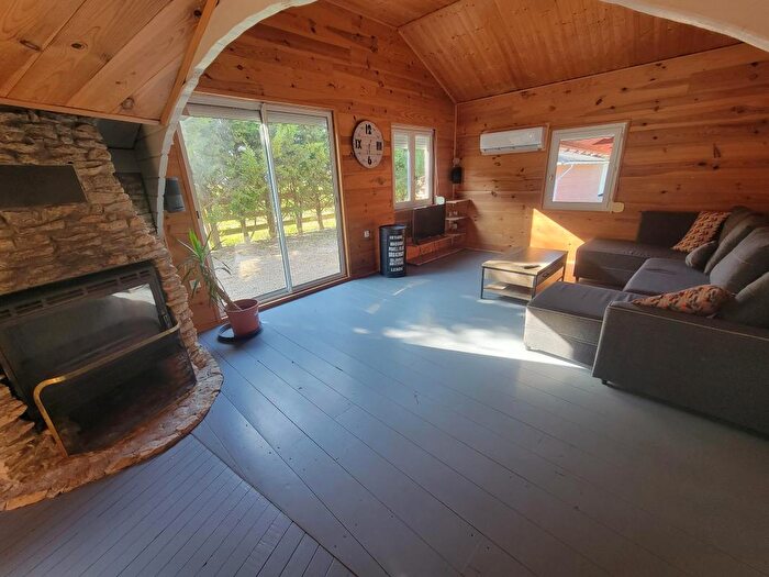 Maison à vendre - Neuville-de-Poitou - 11 pièces - 8 chambres