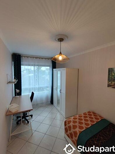 Appartement à louer - Nobel Sud, Le Petit-Quevilly - 1 pièce - 3 chambres