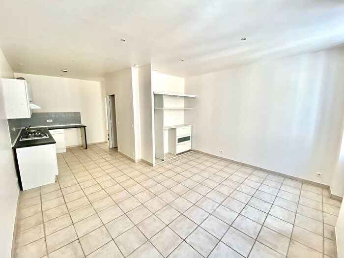 Appartement 2 pièces à Marseille 7ème, Saint-Lambert, à louer