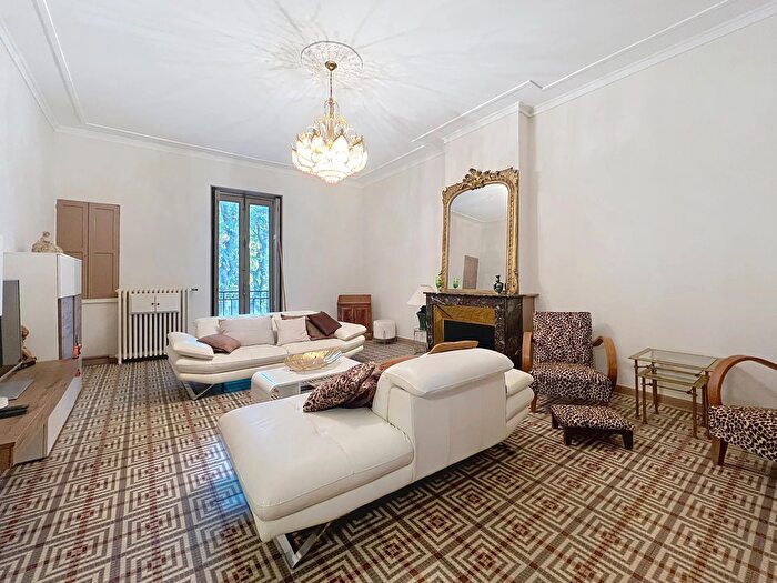 Appartement 6 pièces à vendre - Nîmes, Carmes