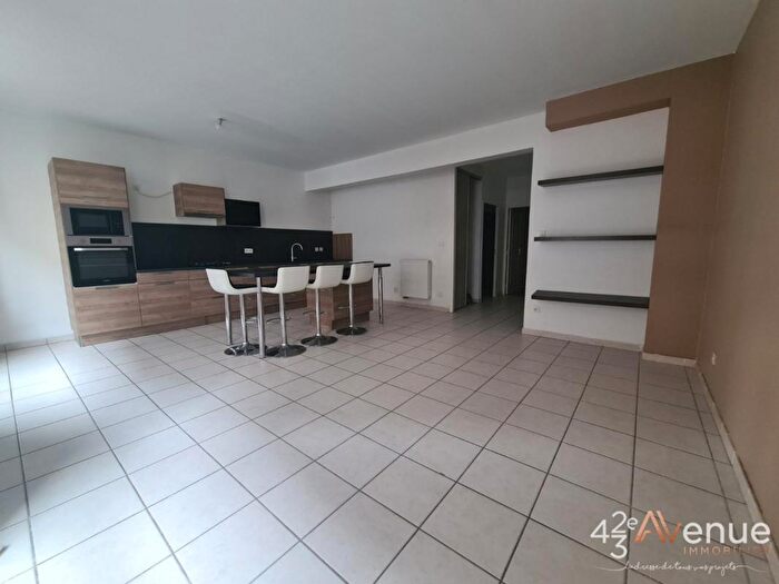 Appartement à vendre - Saint-Étienne, La Terrasse, Bel Air, Bergson, Carnot - 3 pièces - 2 chambres
