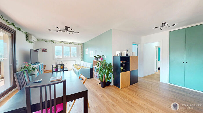 Appartement 4 pièces à vendre à Échirolles, Village, La Commanderie