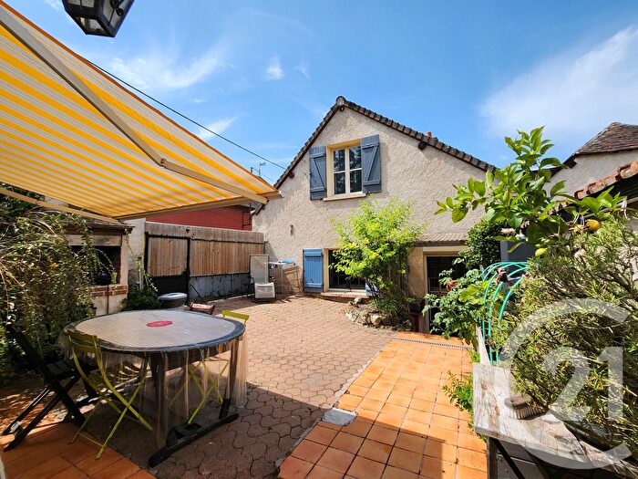 Maison 5 pièces à Maintenon, à vendre
