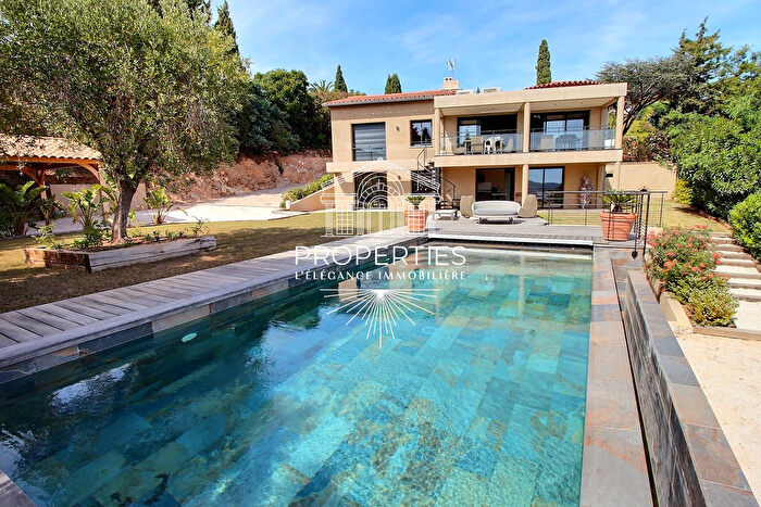 Maison 7 pièces à vendre à Le Lavandou, Rousset, Four des Maures, Saint-Clair