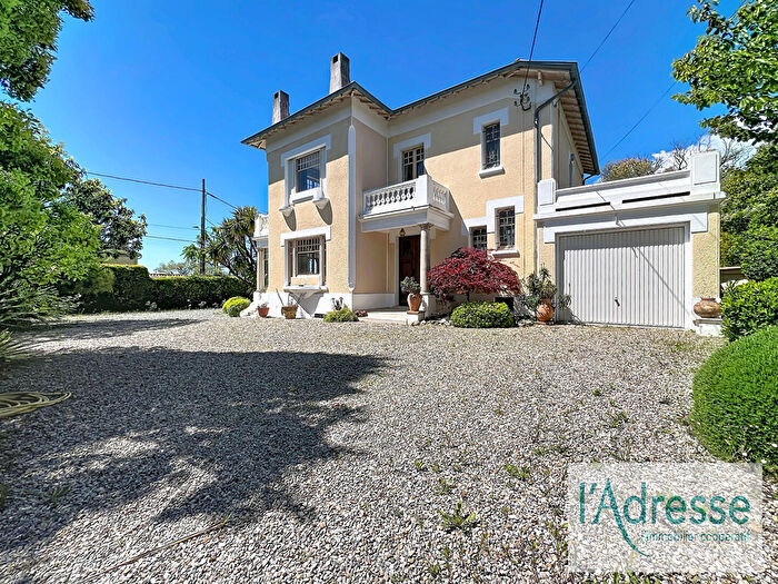 Antibes, Antibes-les-Pins, Trianon, Le Fournel, Peyregoue : Maison 7 pièces à vendre