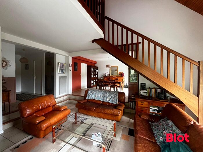 Vern-sur-Seiche : Maison 5 pièces à vendre