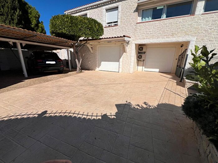 Maison 5 pièces à Marignane, Le Carestier, Le Taulet, à vendre