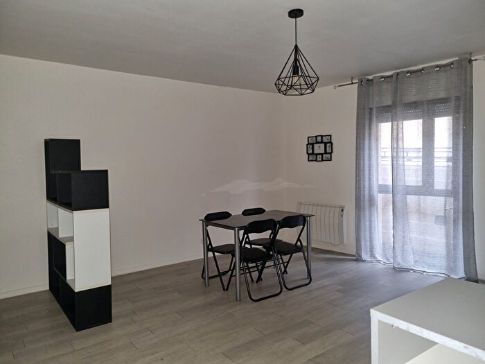 Appartement à louer - Poitiers, Montbernage, Pont Neuf - 1 pièce - 1 chambre