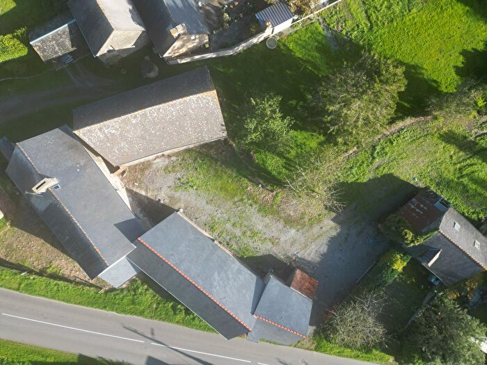 Saint-Georges-de-Gréhaigne - Maison 8 pièces à vendre