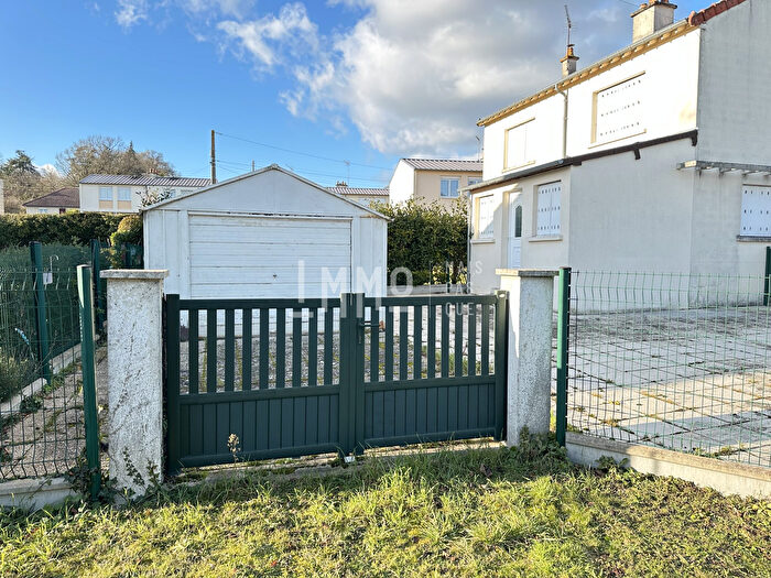 Maison à vendre - Bessé-sur-Braye - 5 pièces - 2 chambres