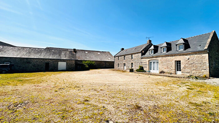 Cast - Maison 10 pièces à vendre
